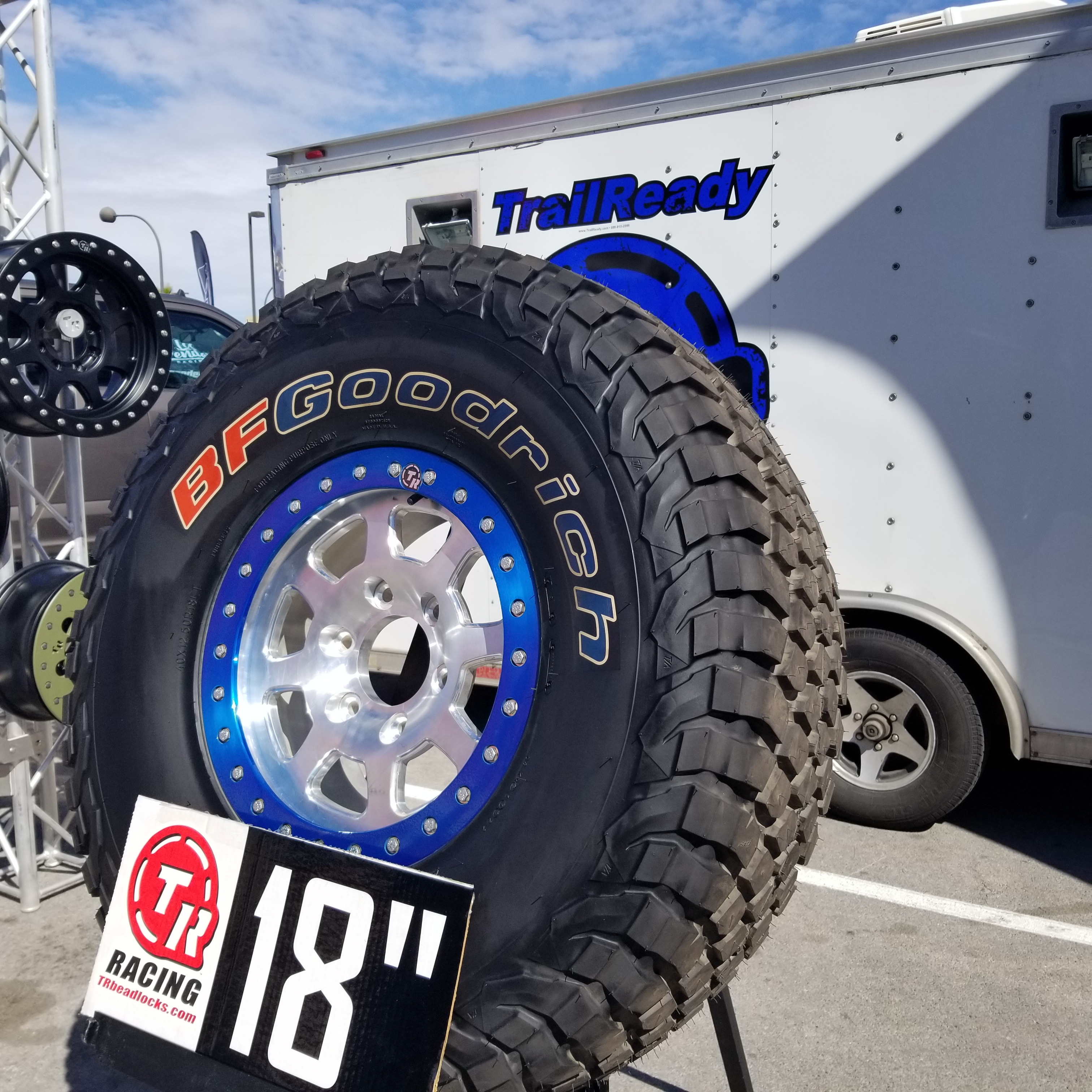 TR FORGED 18X8-1/2 Beadlock Wheel: TrailReady Bumpers