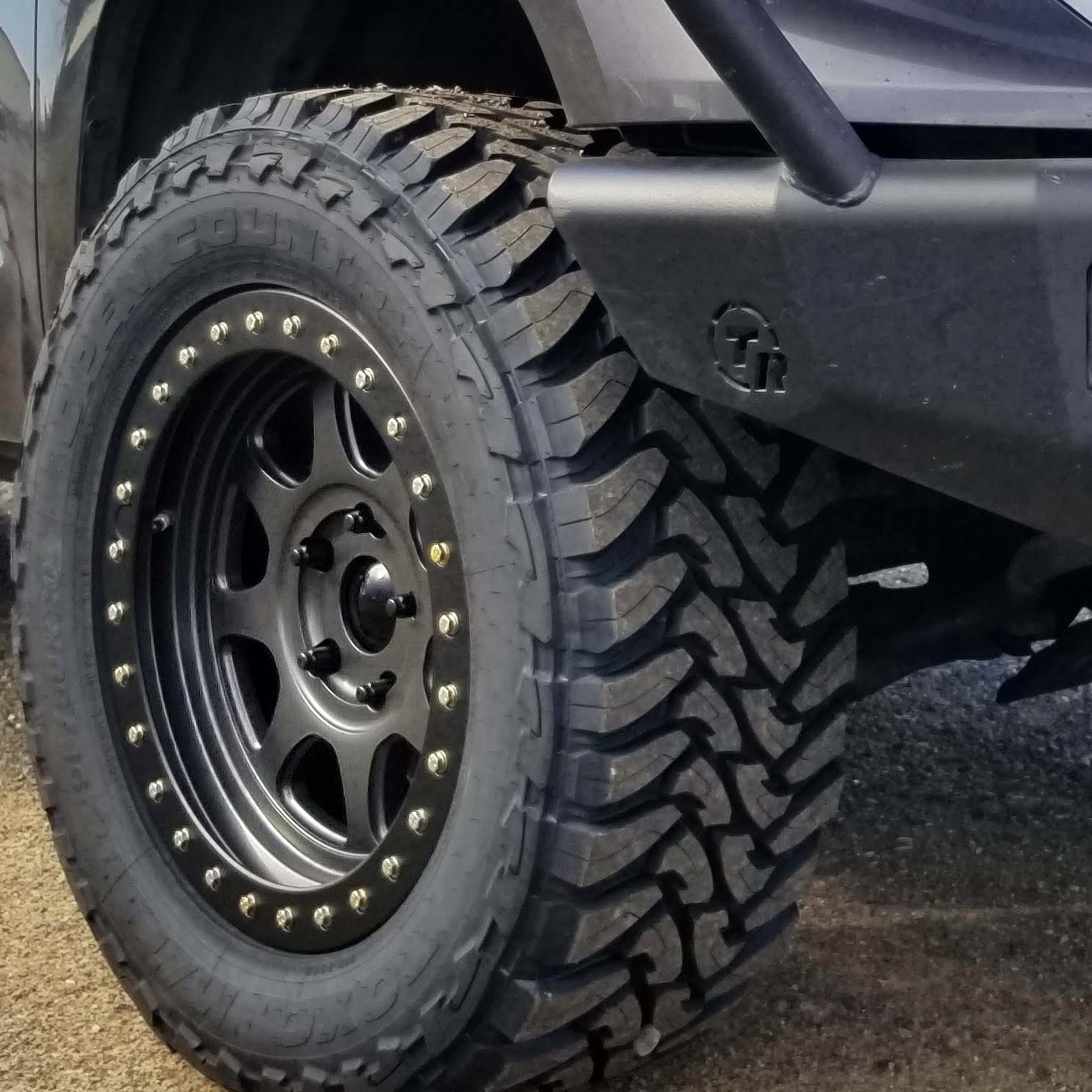 HD20 20 x 9 1/2" Beadlock Wheel: TrailReady Bumpers